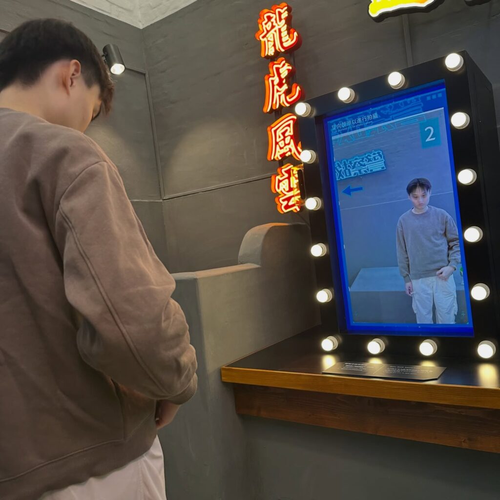 CWFA 有老師坐緊監？係邊個？ - Department of Creative Arts - Hong Kong Metropolitan ...