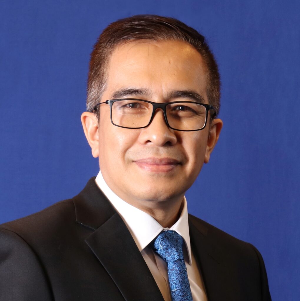 Keynote Speakers - International Conference on Open and Innovative ...