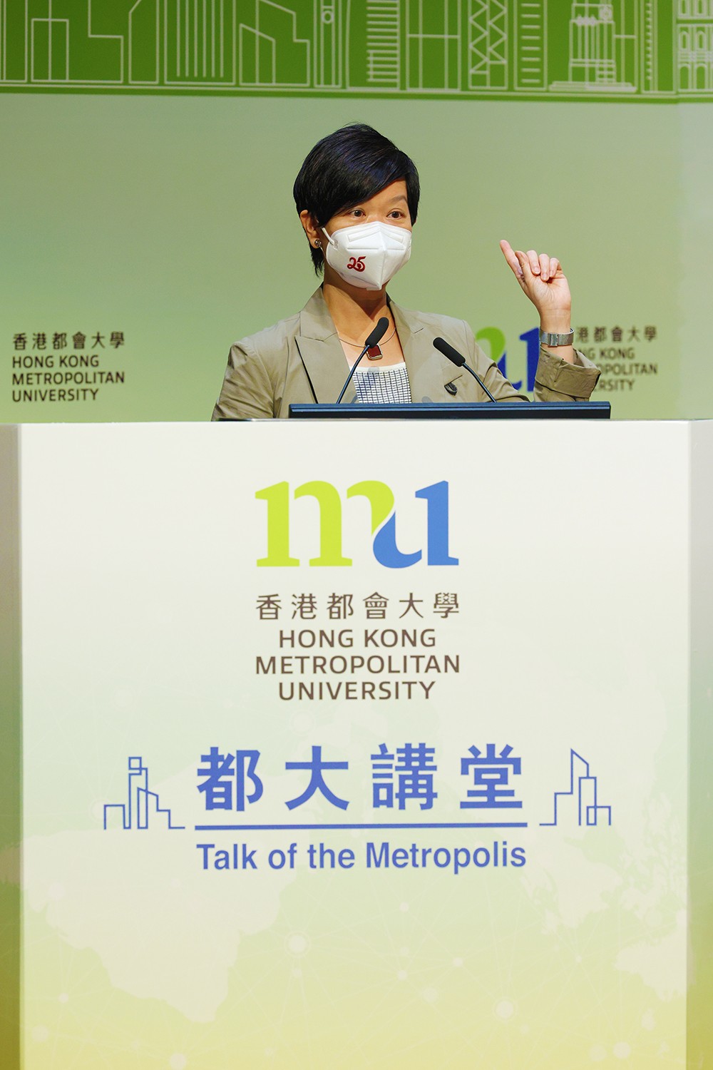 "Turning Impossible to Possible" – Construction of the Community ...